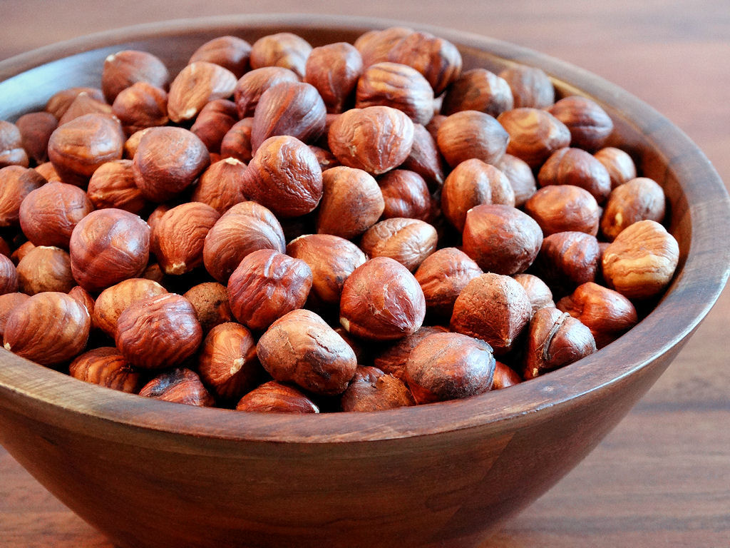 How-To-Easily-Peel-Blanch-Hazelnuts-6 - Ledisia